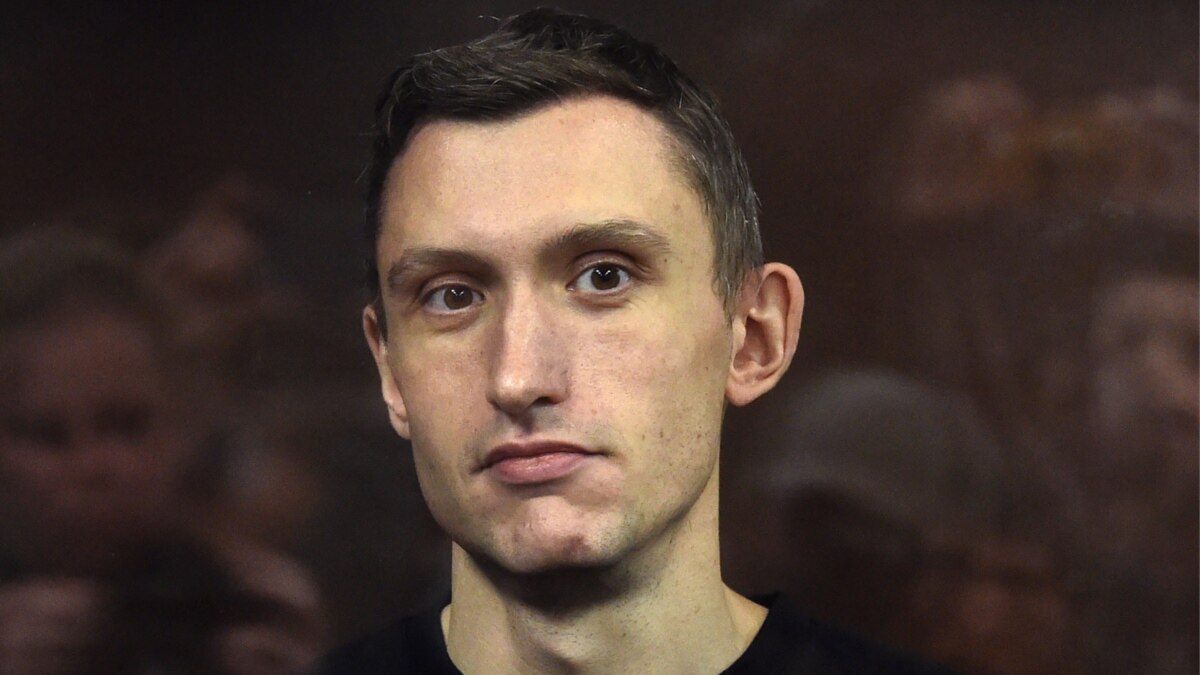 Putin Calls For Review Of Case Of Opposition Activist Kotov