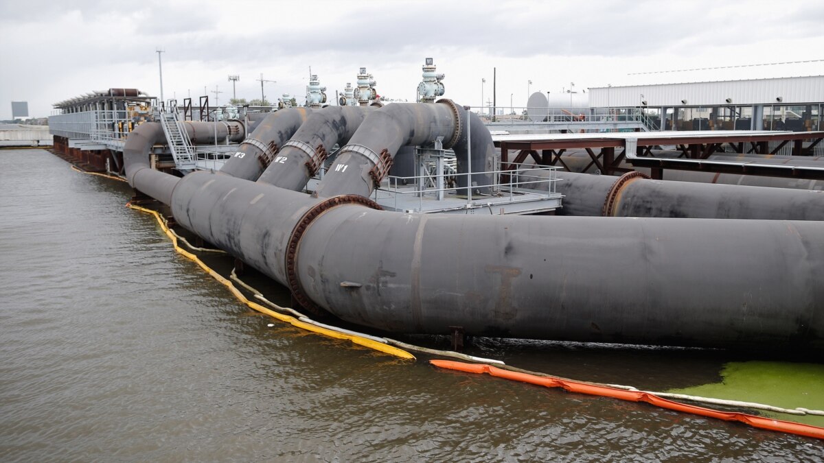 Hurricane Isaac 'Overtops' Louisiana Levee