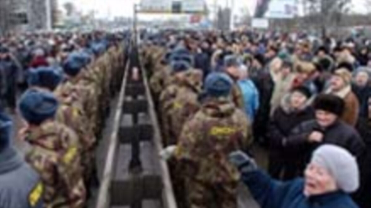 Russia: Social Tension Simmers As Rich-Poor Divide Grows