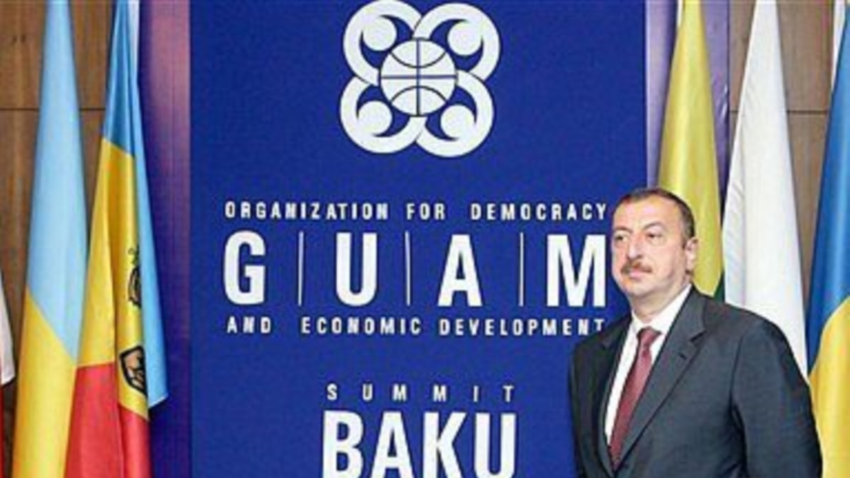 Baku Summit Leaders Pledge to Cooperate More