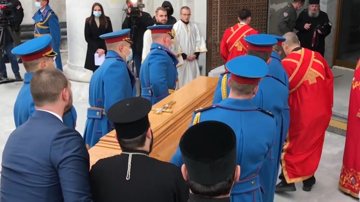 Serbian Believers Mourn Death Of Orthodox Patriarch