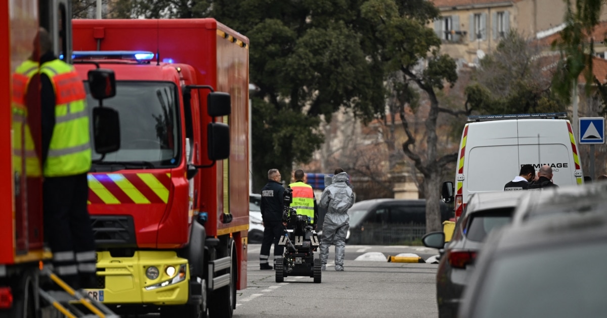 Dispozitive explozibile aruncate asupra consulatului Rusiei din Marsilia