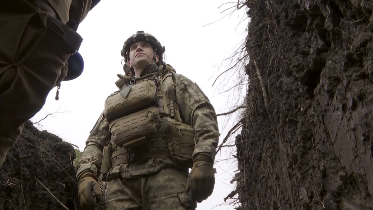 Ukrainian Troops Hold The Line In Battle For Maryinka Near Donetsk