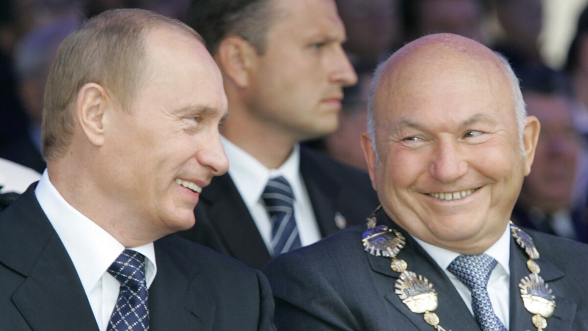 Moscow Legislature To Consider Another Term For Luzhkov