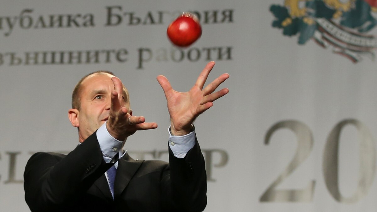 Седмичен изпит: Какво ще подкрепи Радев?