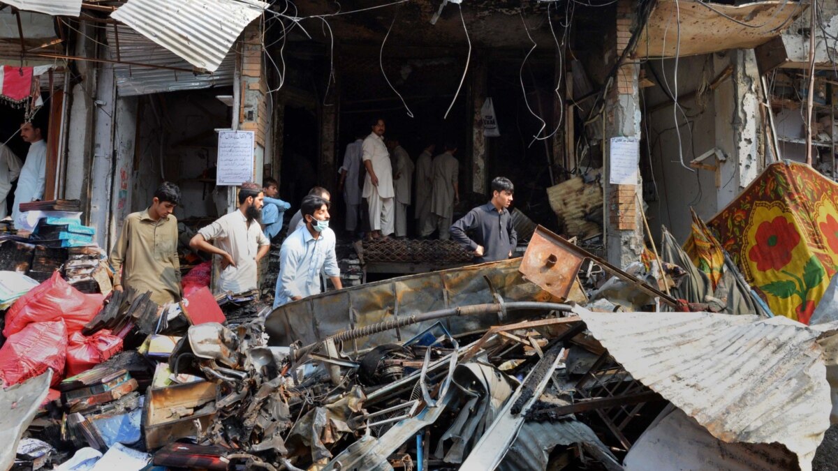 Hard-Line Islamic Clerics Urge Pakistan Government, Taliban To Talk