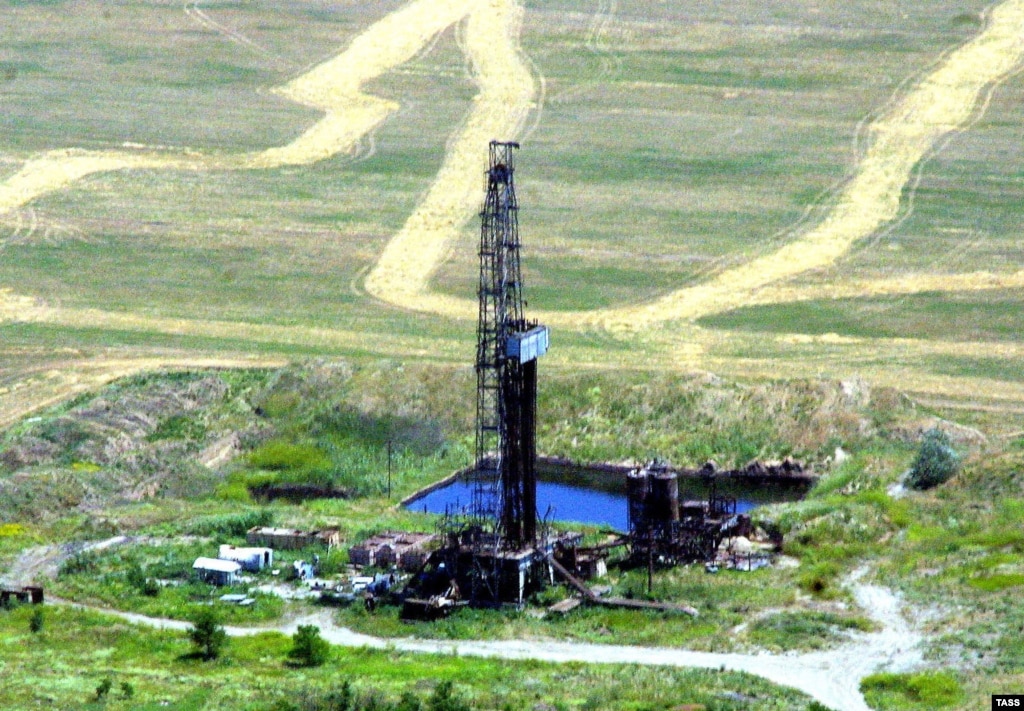 Russia's Chechnya Invites Azerbaijan To Explore Oil Fields