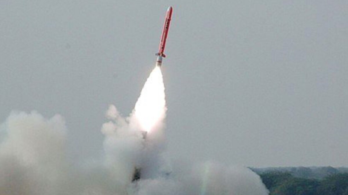 Pakistan Tests New Missile Capable Of Carrying Nuclear Weapons
