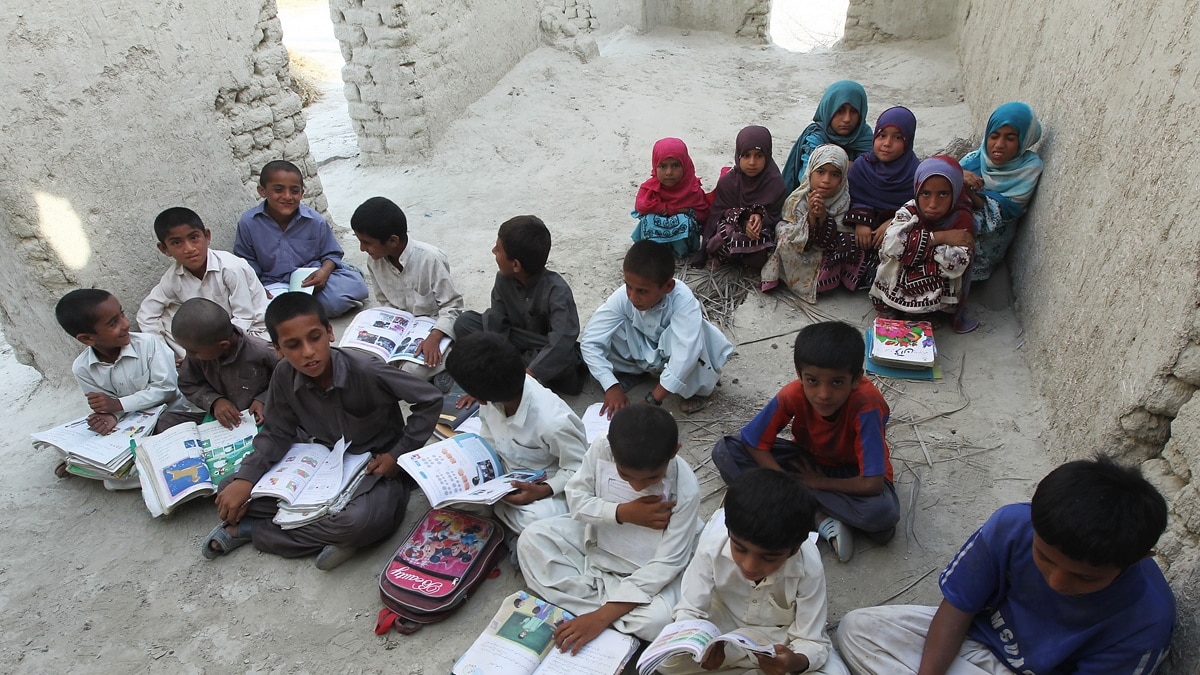 People Live In Shocking Conditions In Southeastern Iran