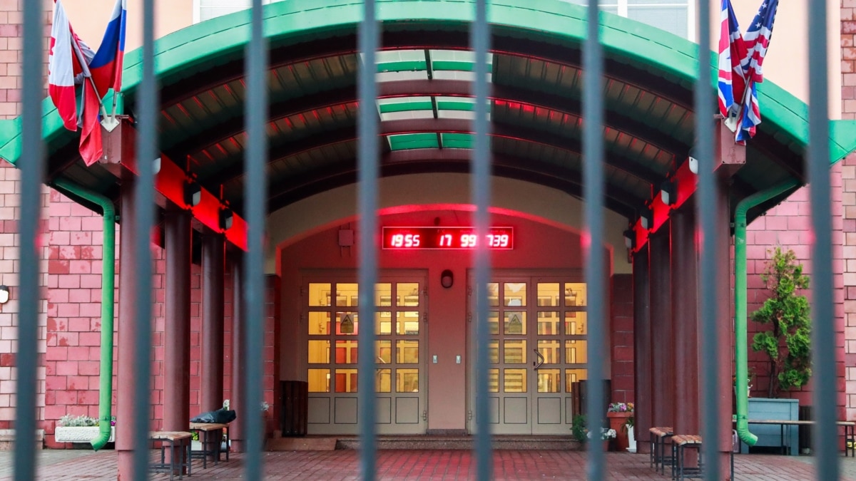 Moscow Court Suspends Work Of Anglo-American School Used By U.S., U.K ...
