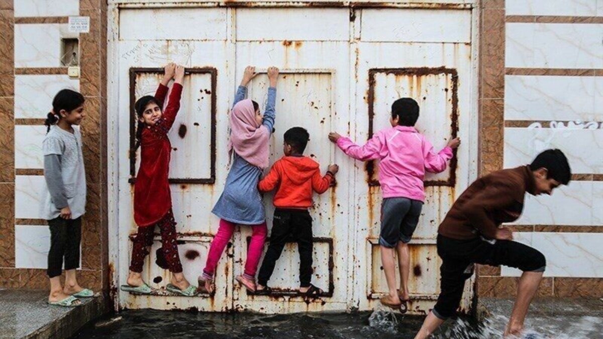 Iran Health Official Warns About Outbreak of Diseases In Flood-Stricken ...