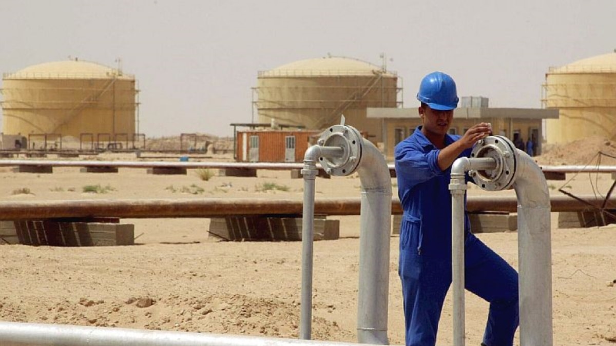 Iraq Unveils Oil Fields Open For Long-Term Contracts