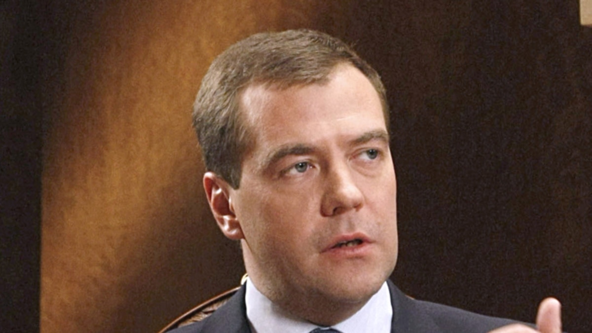 Medvedev Ready To Respond If U.S. Ends Missile Plan