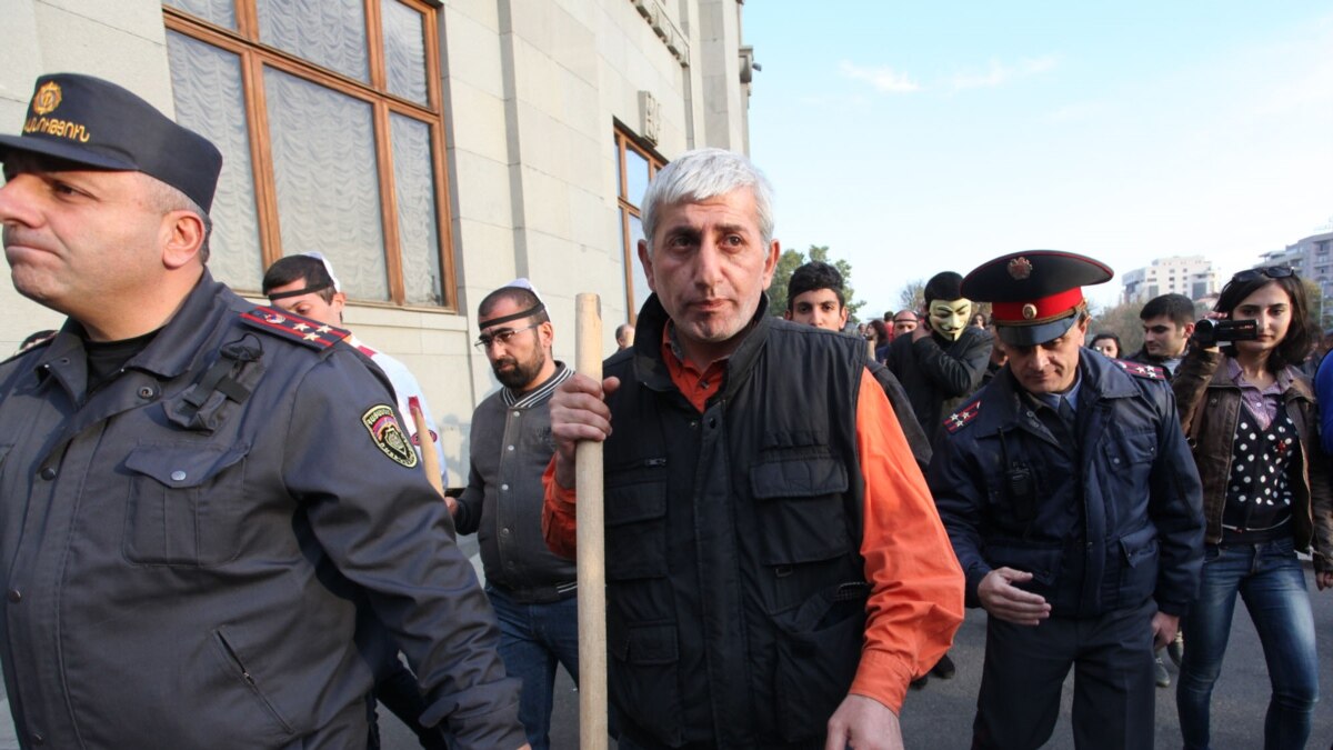 Armenian Nationalist Leader Claims He Was Beaten By Police Chief