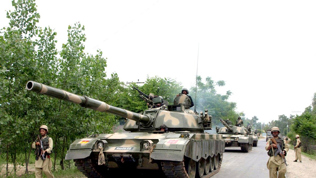 Residents Flee Pakistan's Swat After Warning