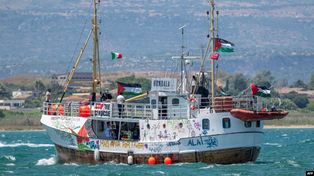 Aktivistički brod Handala, zaplenjen kod Gaze, prevezen u Izrael ...