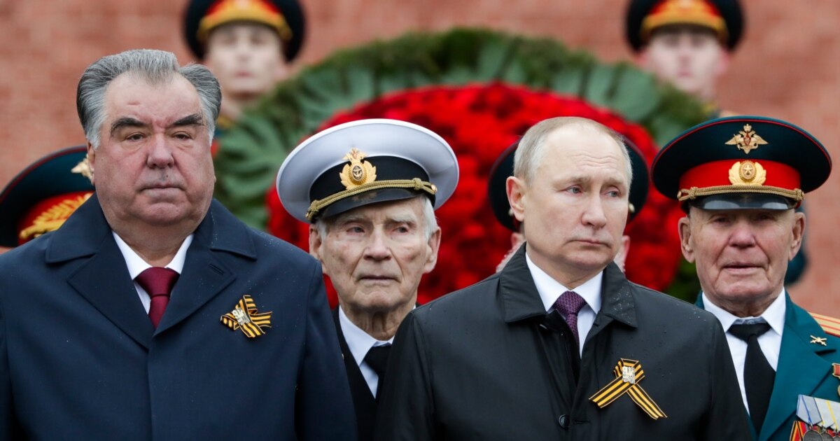 Putin, Merkel Mark Anniversary Of End Of World War II