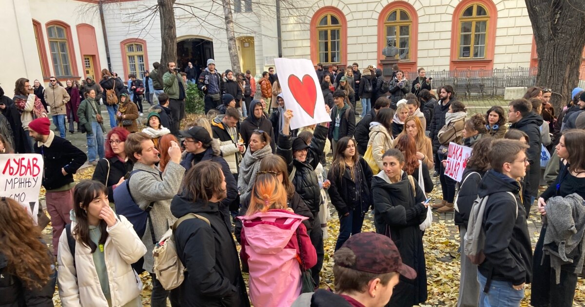 Studenti blokirali zgradu Rektorata i tri fakulteta u Beogradu, blokiran i Filozofski fakultet u ...