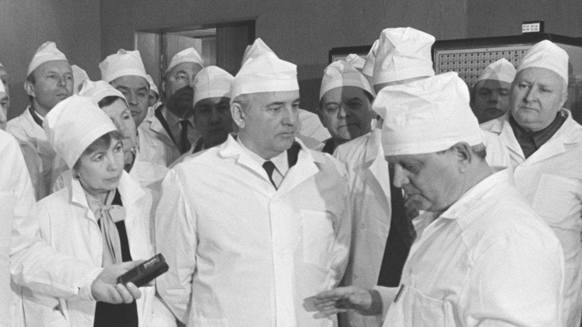 Chornobyl 20 Years After: A Nuclear Nightmare Becomes A Political Disaster