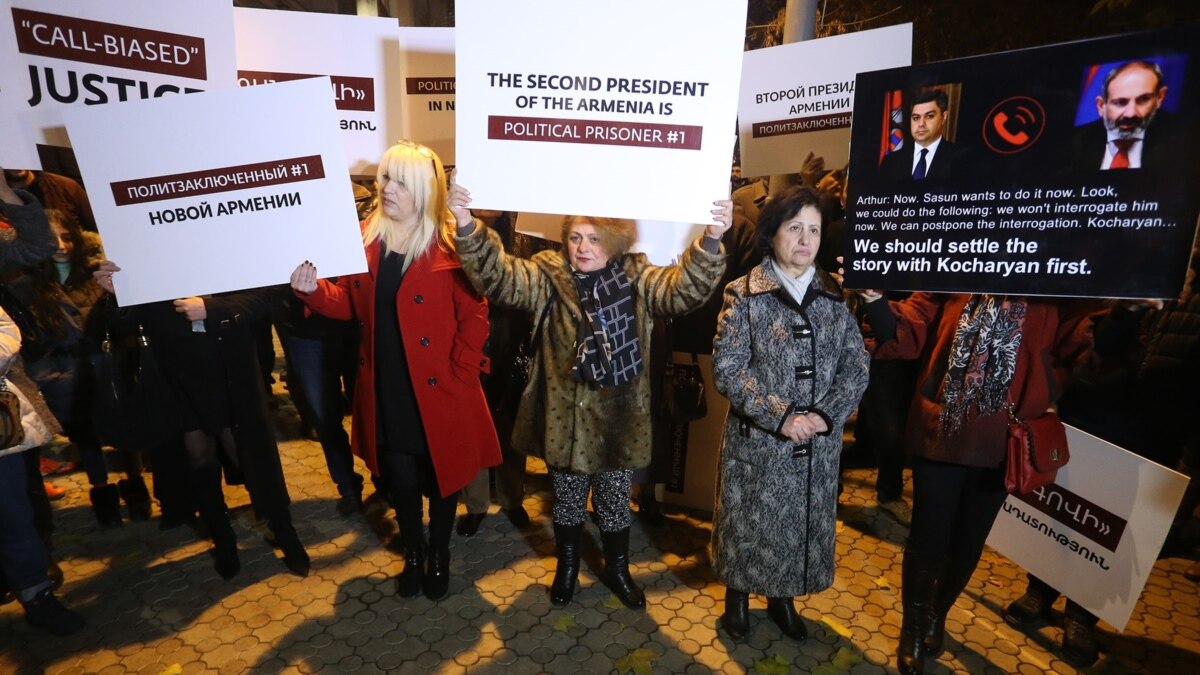 Dashnak Leader Deplores Kocharian’s Arrest