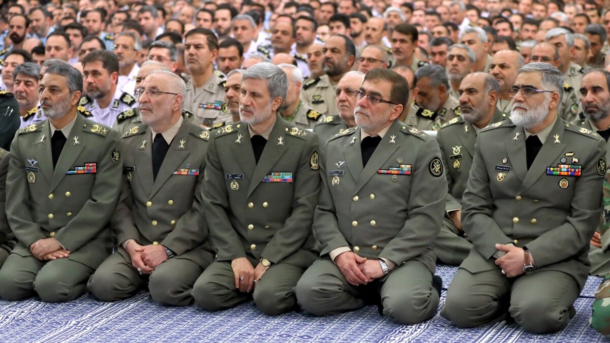 Khamenei Appoints New Army Commanders