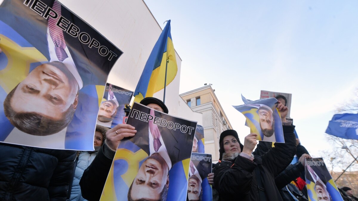Ukrainian President Calls For 'Unity' In 2014