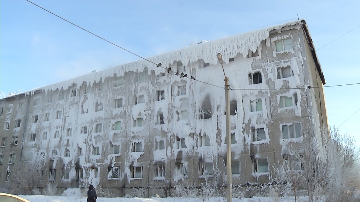 Frozen Families, Ice-Bound In Irkutsk