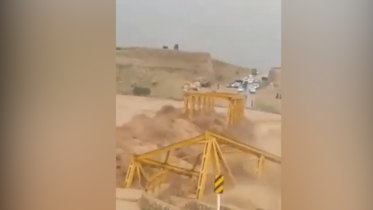 Floods Devastate Iran, Wipe Out Villages, Bridges