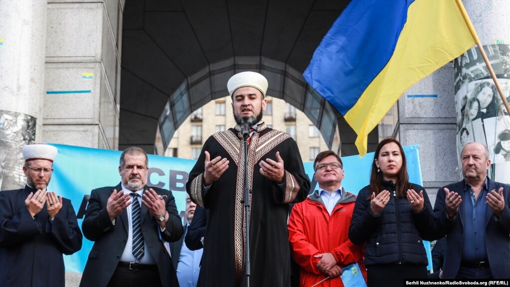 Did Russia move 1 mil ppl into Crimea? | Political Forum