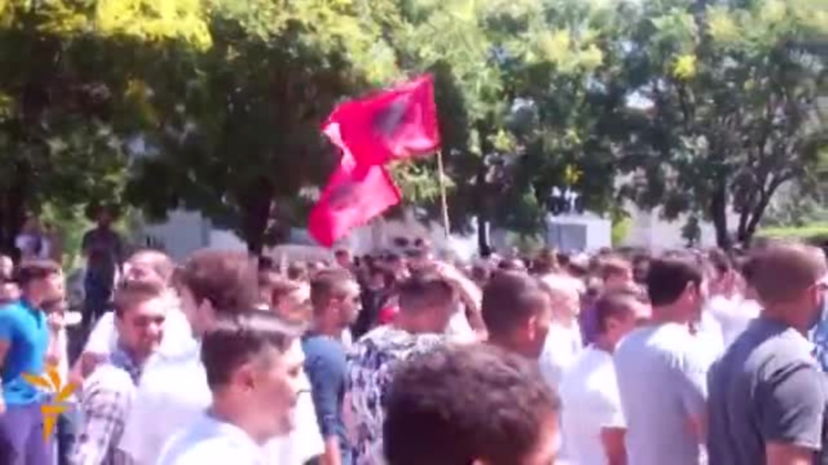 Macedonian Police Clash With Ethnic Albanians Protesters