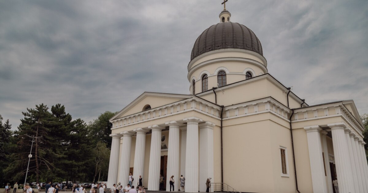 Mitropolia Moldovei spune că pelerinajele preoților în Rusia sunt ...