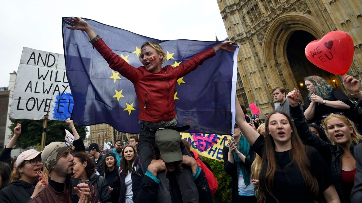 Pro-EU Demonstrators Rally in London Against Brexit, Despite Terrorism ...