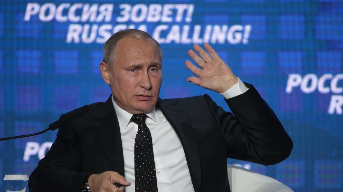 Bashneft Sale To Rosneft Provides $5.2 Billion For Kremlin Budget