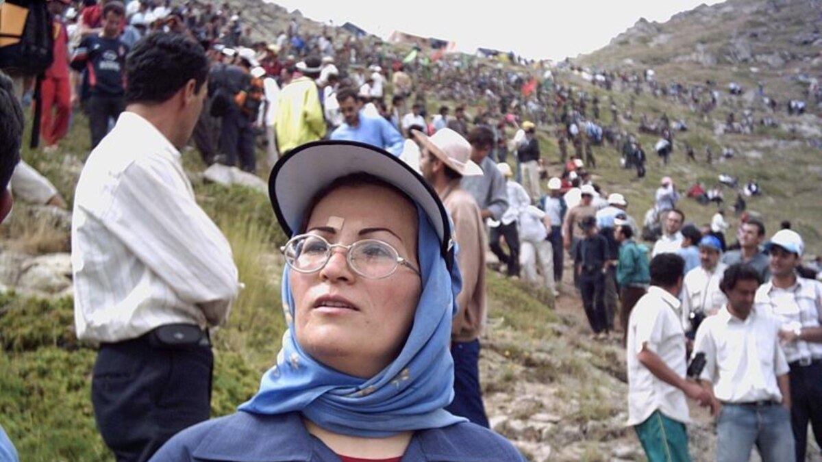 Imprisoned Iranian Blogger Begins Hunger Strike