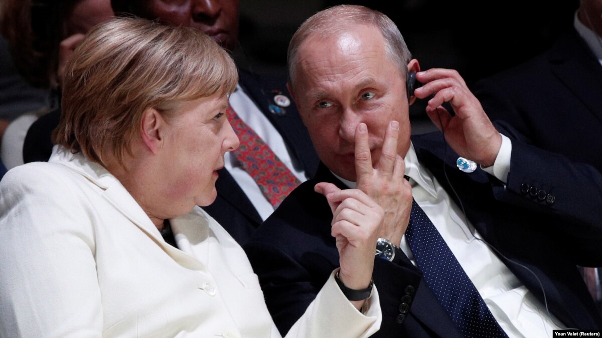 Putin, Merkel Discuss Sea Of Azov Crisis At G20 Summit Putin, Merkel Discuss Sea Of Azov Crisis At G20 Summit