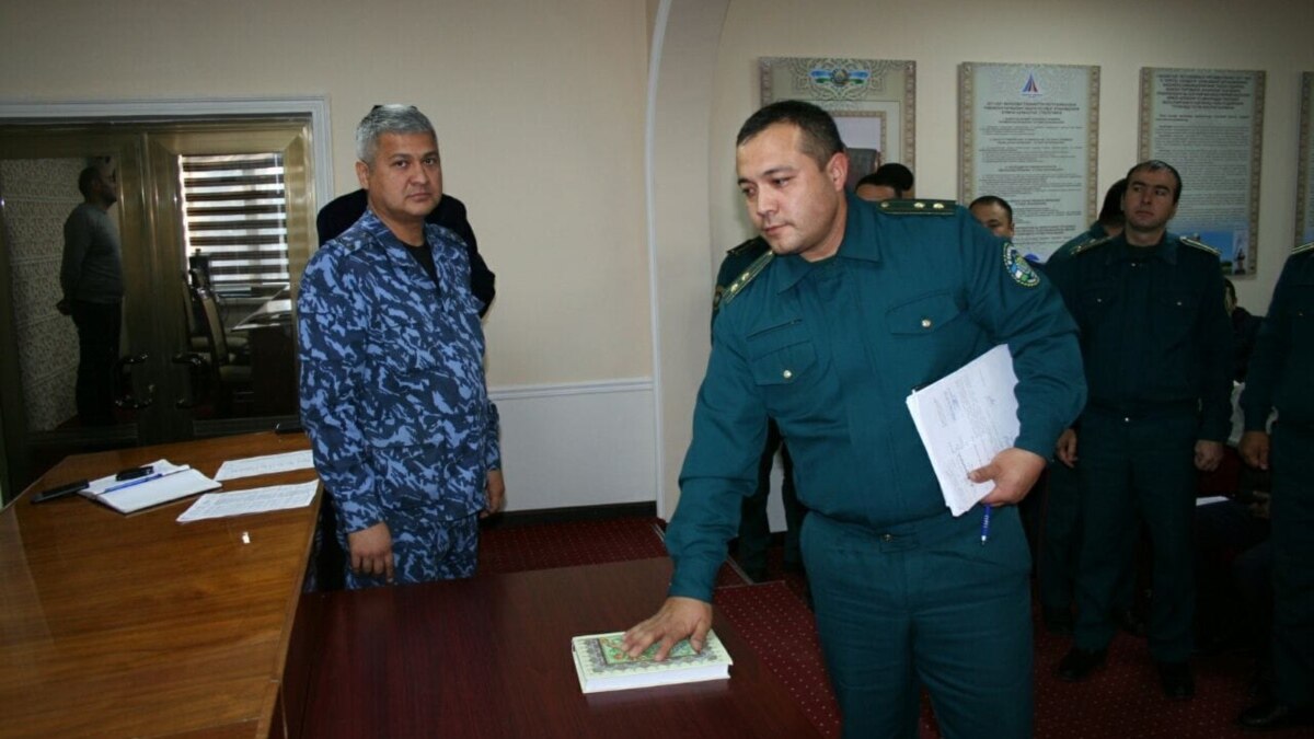 Uzbek Police Swear On Koran They'll Be Good Cops