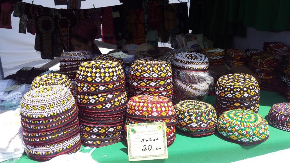 Satuwa çykarylan okuw esbaplarynyň hyrydary az