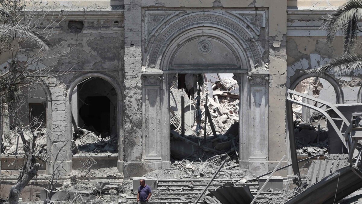 Libya Says NATO Air Strike Hits Residential Area