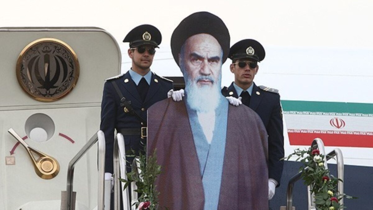 Iran's 'Cardboard Khomeini' Faces Criticism, Condemnation