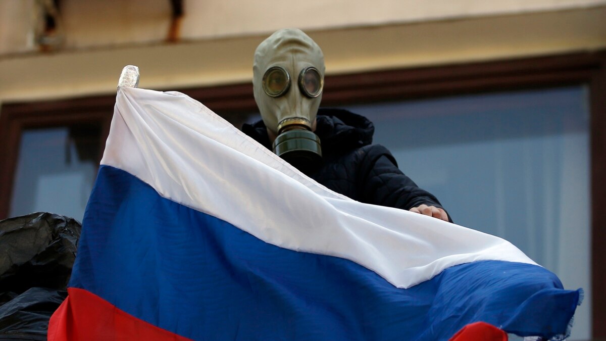 Russian City Warns Environmental Activists Not To Greet Putin In Gas Masks