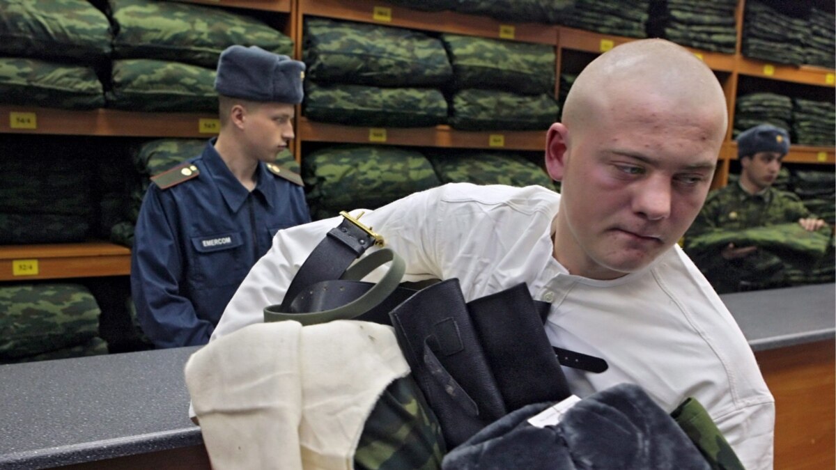 Putin Pledges $646 Billion To Modernize Russia's Army