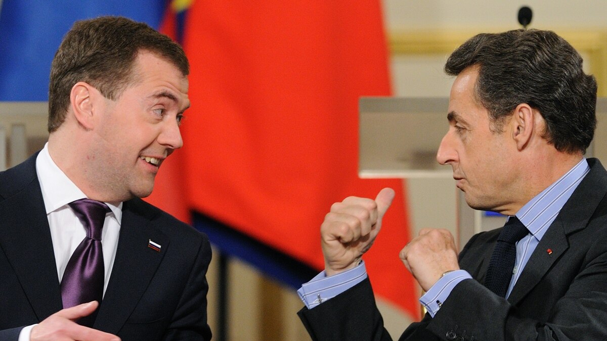 Medvedev: Russia Could Back 'Smart' Iran Sanctions