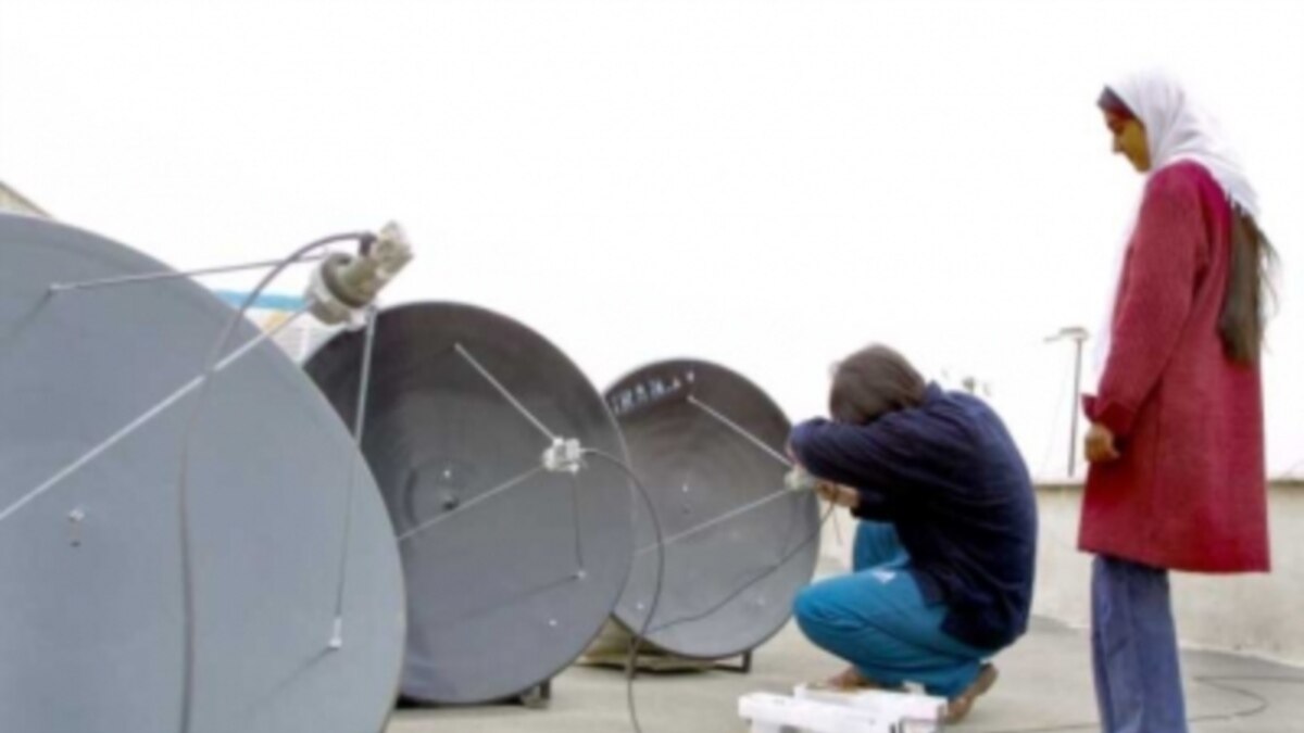 Iran: Tehran's New International TV Station Faces Hurdles