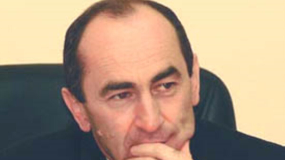 Kocharian Says Armenians, Azeris ‘Ethnically Incompatible’