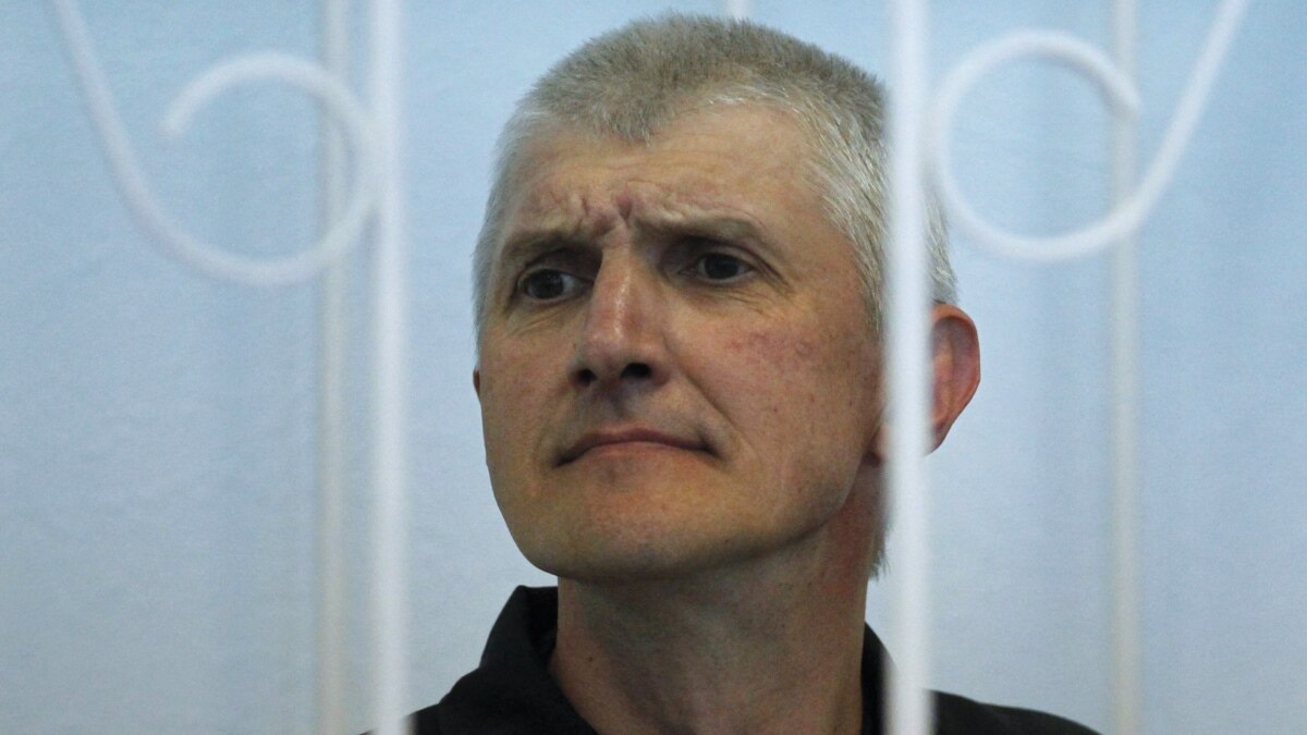 Russian Court Reduces Lebedev's Sentence, Clearing Way For 2013 Release