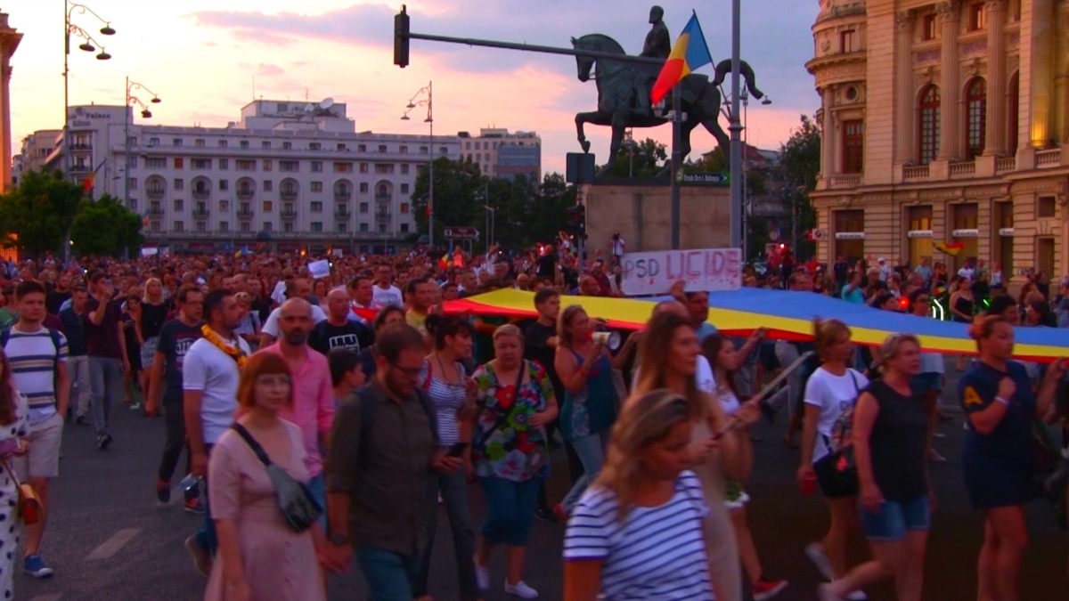 Protesters March In Bucharest Over Slow Response By Police To Teen's ...