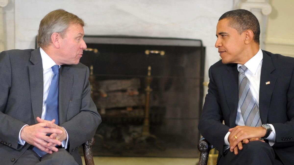 Obama, NATO Chief Agree Ties With Russia Must Improve