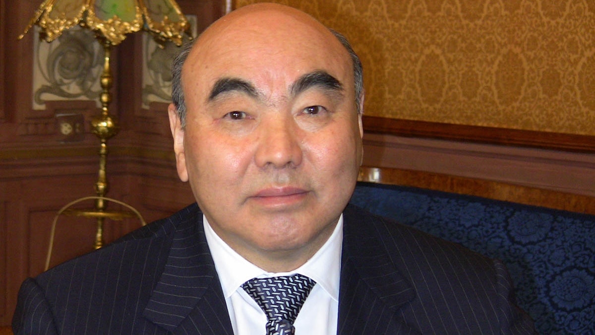 Ousted Ex-President Akaev Considers Visit To Kyrgyzstan