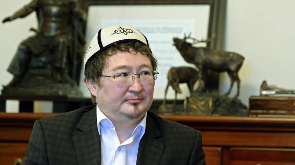 Кадыр Маликов: Конфликт между Жалиловым и Акаевым необходимо уладить