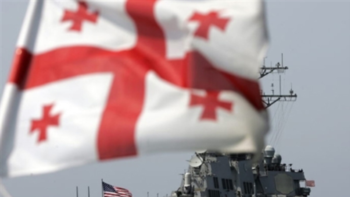 U.S. Warship Delivers Humanitarian Aid to Georgia, While Russian Troops ...